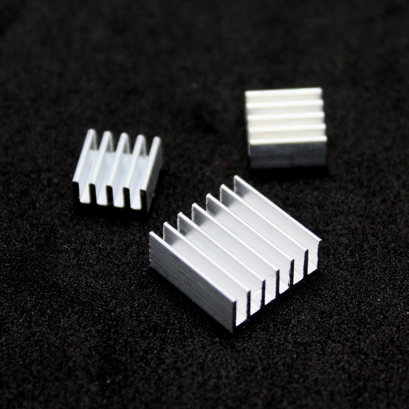 $4.95 - Raspberry Pi Heatsink Set 3pc - Tinkersphere